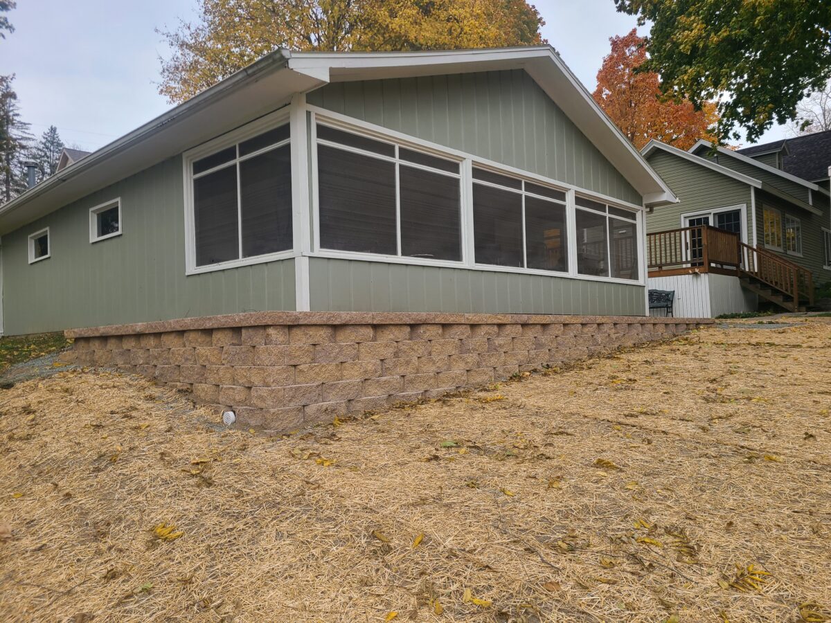 Burlington's Retaining Wall Makeover - Koch Kuts